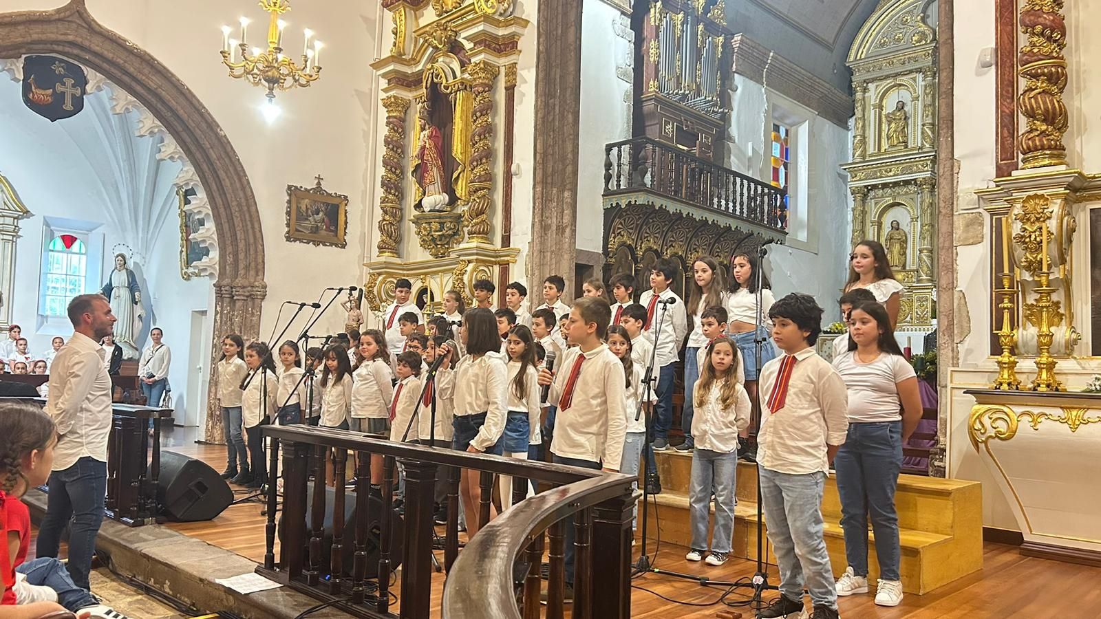 Machico promove Encontro de Coros com 150 alunos (vídeo) | RTP Madeira