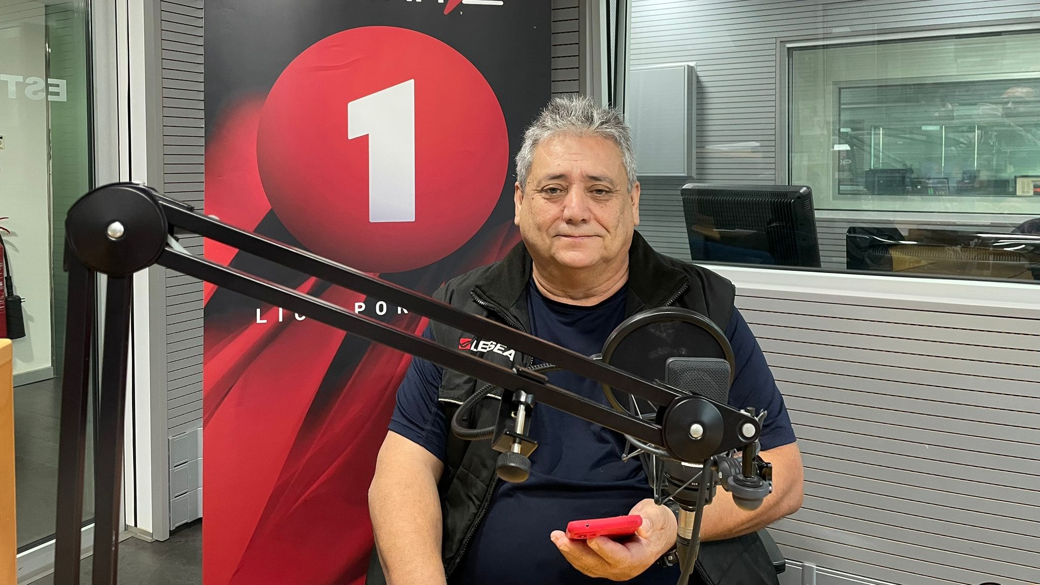 “Madeira vive uma ditadura camuflada” (áudio) | RTP Madeira