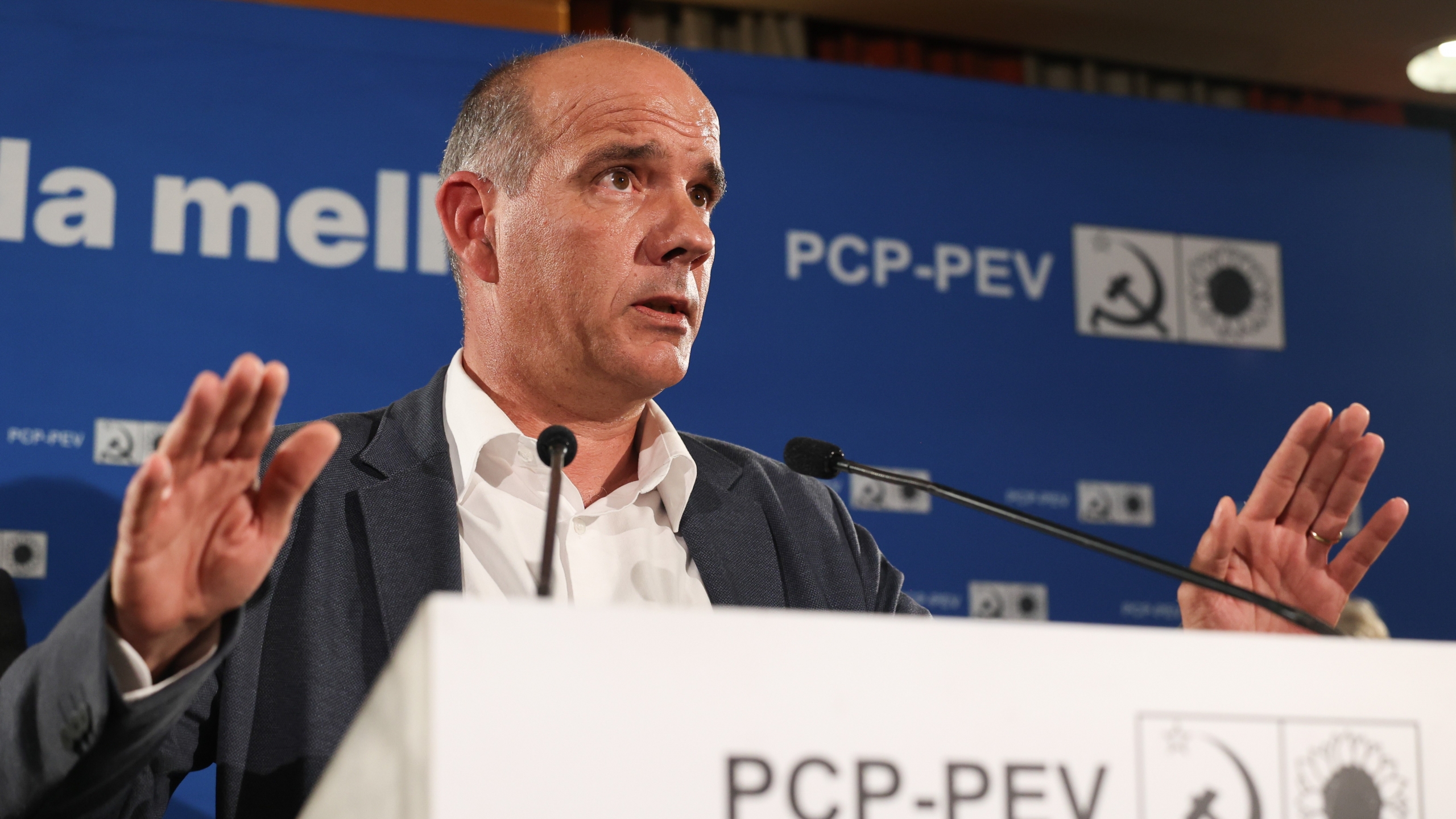 Paulo Raimundo estreia-se como deputado eleito por Lisboa (vídeo) | RTP ...