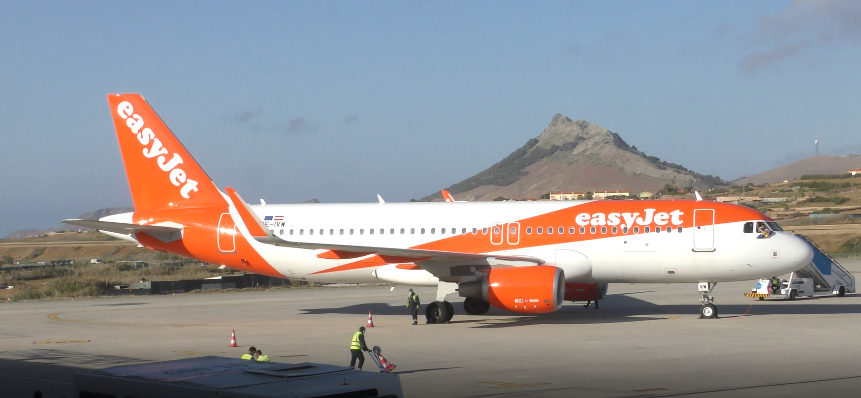 Easyjet vai fazer menos voos para o Porto Santo (vídeo) | RTP Madeira