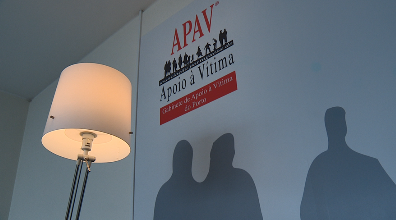 APAV apoiou mais de 10 mil vítimas no 1.º semestre do ano (vídeo) | RTP Madeira