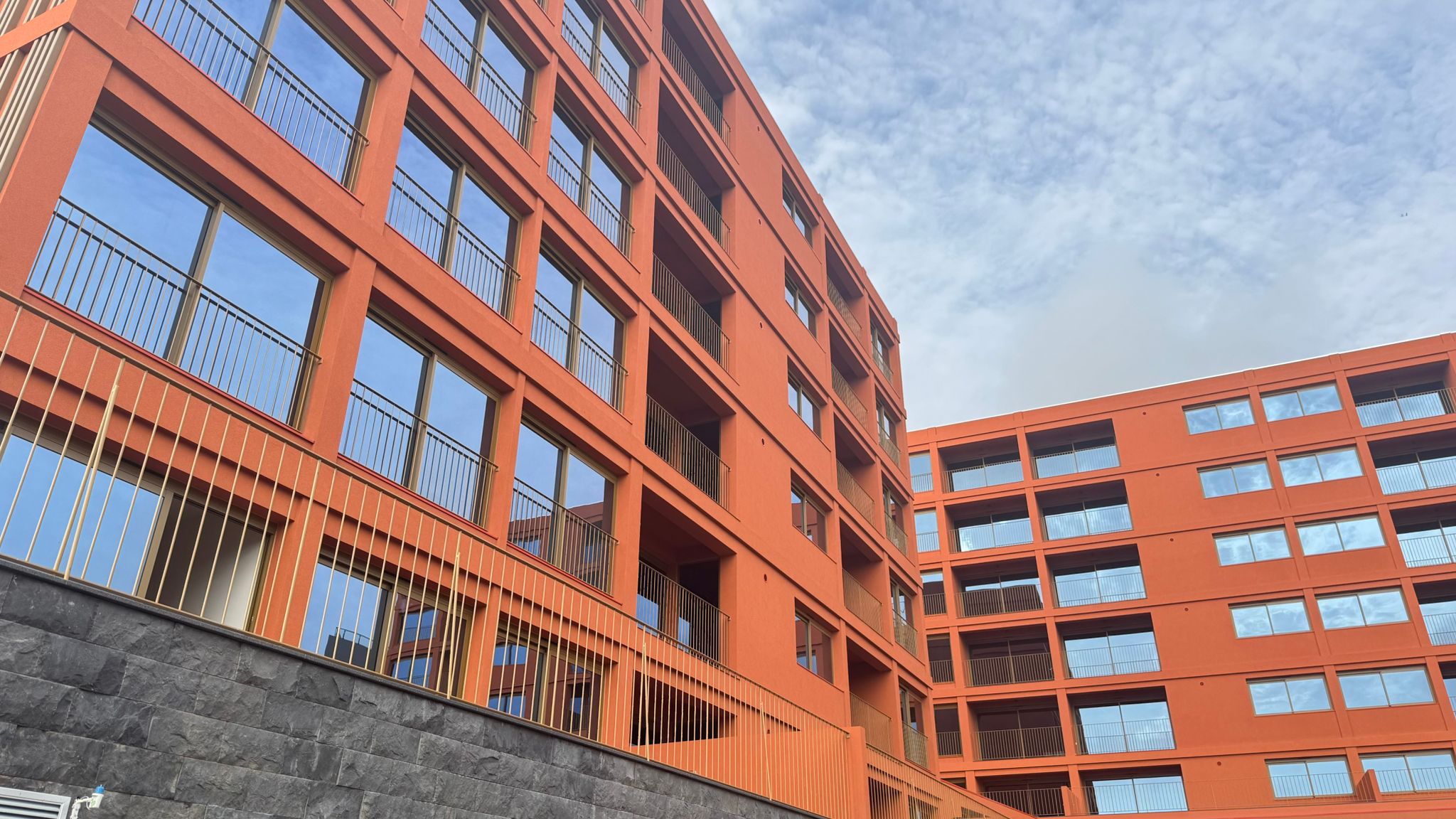 48 apartamentos a custos controlados no Funchal (vídeo) | RTP Madeira