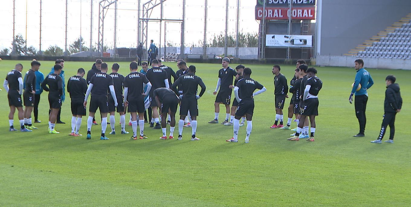 Nacional vence a AD Machico em jogo de treino | RTP Madeira