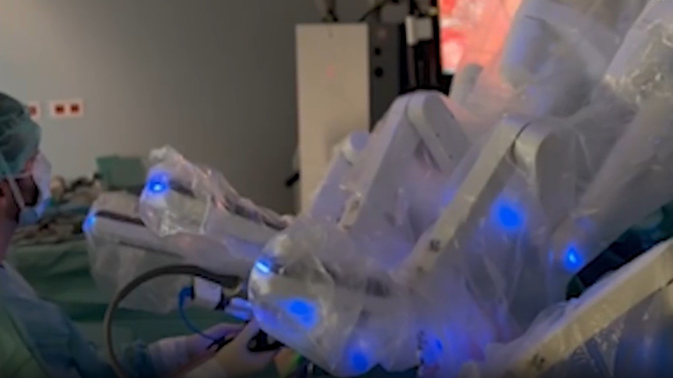 Serviço de Saúde da Madeira realizou primeiras cirurgias robóticas ...