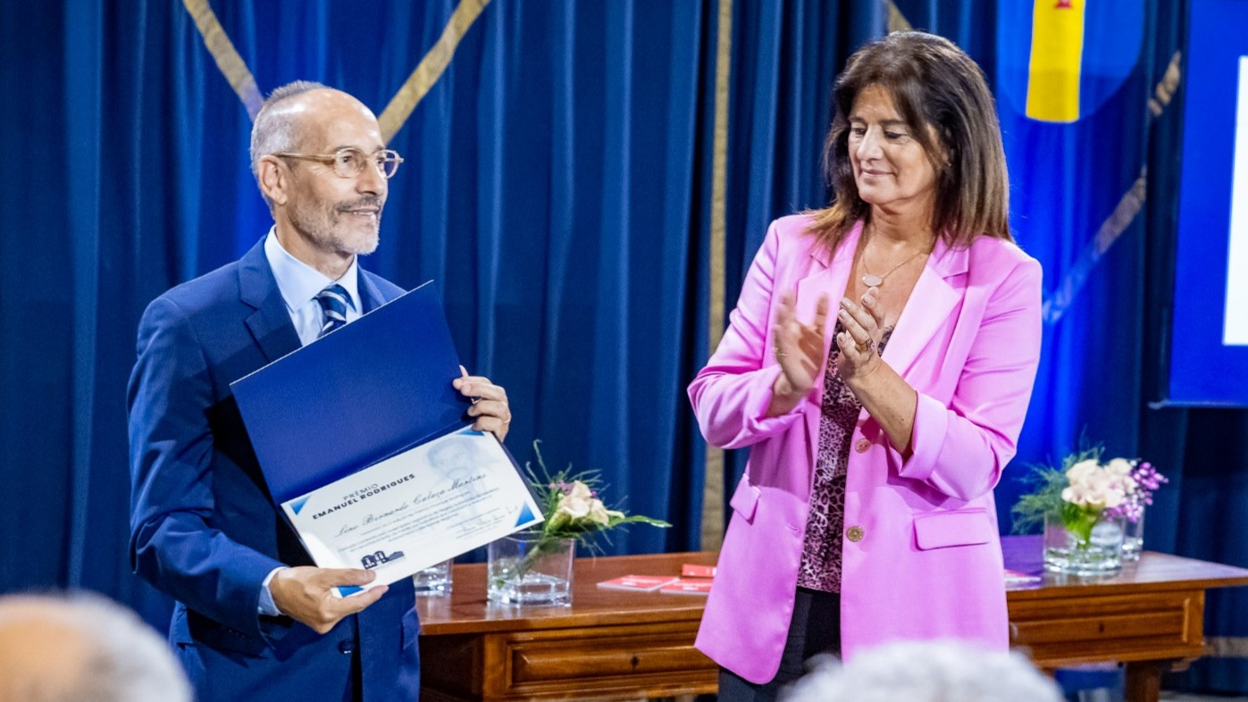 Bernardo Martins recebeu o prémio Emanuel Rodrigues (áudio) | RTP Madeira