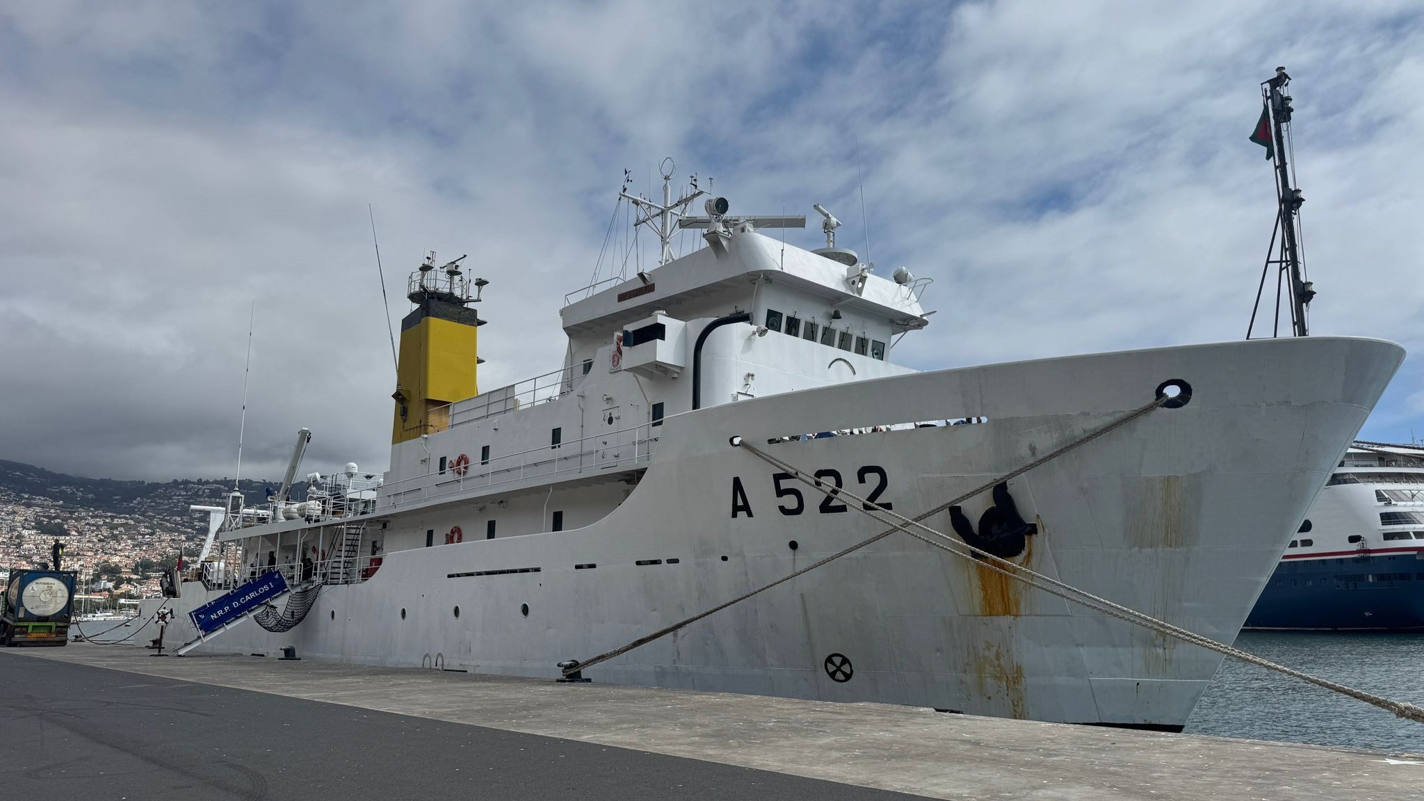 Navio oceanográfico D. Carlos I atracado no Funchal (áudio) | RTP Madeira