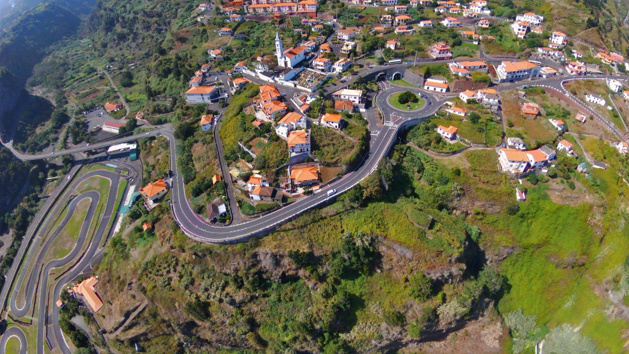 Morador do Faial promove abaixo-assinado contra campos de golfe (áudio ...