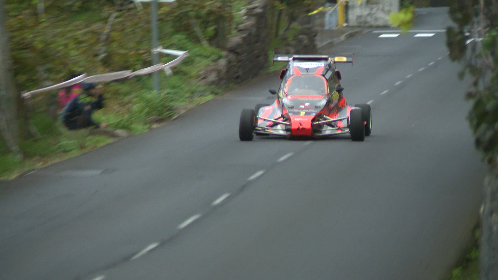 50 pilotos inscritos para a 11ª edição da rampa do Porto Moniz (vídeo ...
