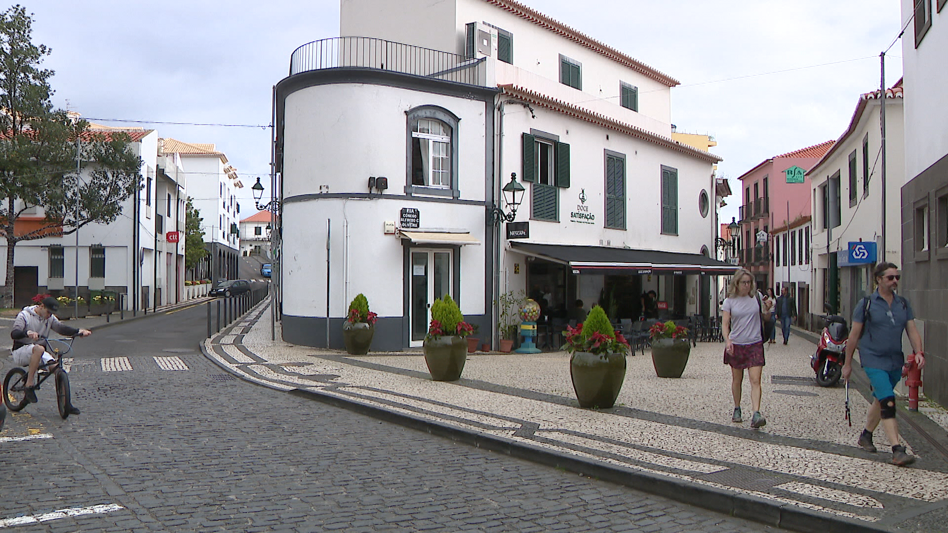 Santa Cruz vai ter câmaras de videovigilância (vídeo) | RTP Madeira