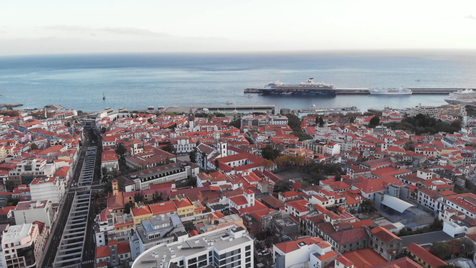 Crescimento económico inferior aos anos anteriores (vídeo) | RTP Madeira