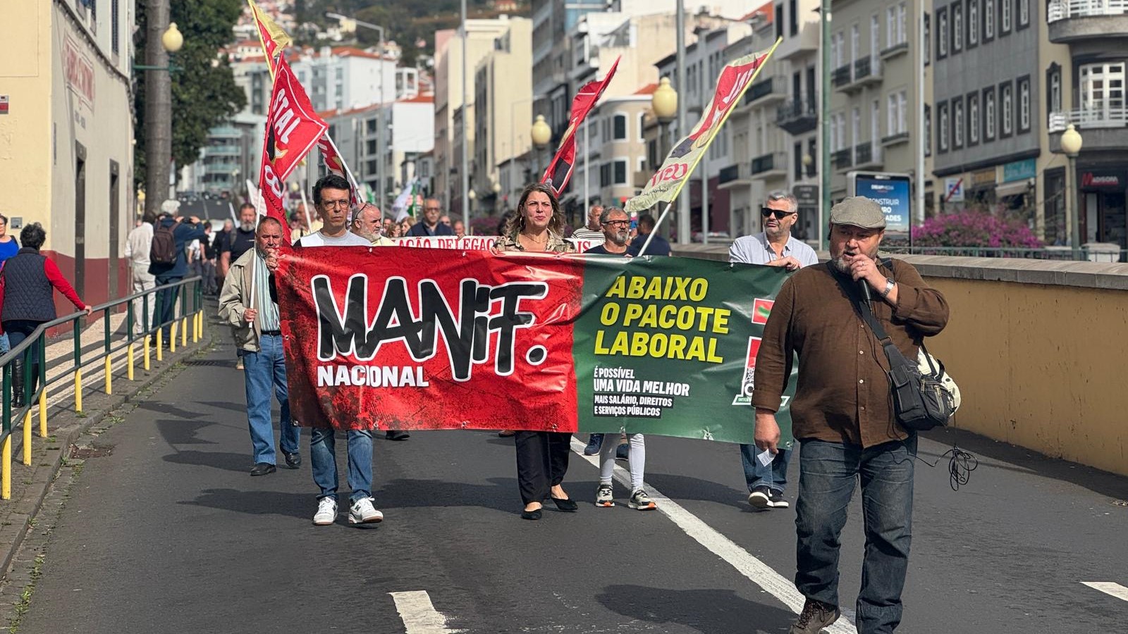 Manifestação no Funchal contra o pacote laboral (áudio) – RTP Madeira