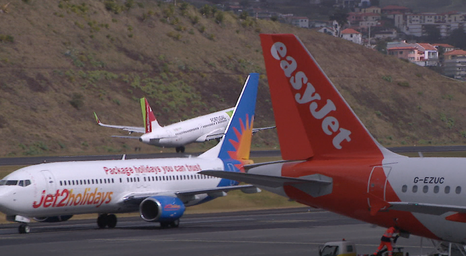 Aeroporto da Madeira retoma a normalidade ao 3.ª dia (vídeo) | RTP Madeira